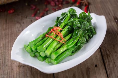 夏天吃苦，勝于進補，這2種蔬菜現在吃正當時