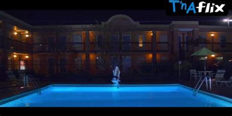 Louisa Krause Sexy Scene In The Phenom