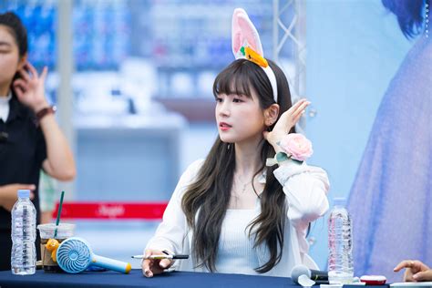 180722 코엑스 팬사인회 Part1 초롱 27pics Dorothy