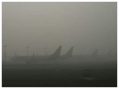 Delhi Airport Ops Hit 30 Flights Delayed 17 Cancelled As Fog Disrupts