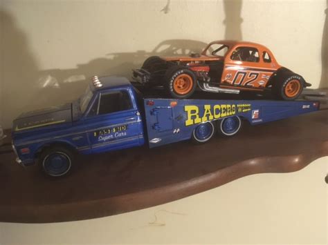 1967 Ford F350 Ramp Truck Ltd Prod Plastic Model Car Truck Vehicle