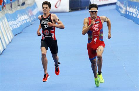 Triathlon Gomez Holds Nerve To Take World Title Sports Other