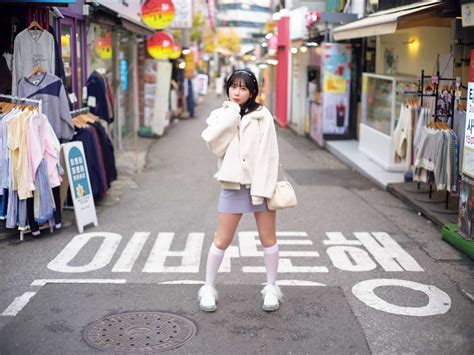 📸 画像：Ⓒ石垣星児（秋田書店）2023｜元まねきケチャ 宮内凛、オール韓国ロケの2nd写真集『with』本日発売！「一緒に旅行しているよう