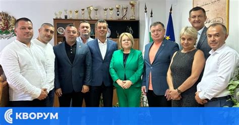 Кметът на Чорлу посети Дулово Подкрепа за първата жена кмет на общината Кворум Силистра