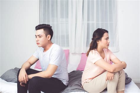 Signs Of Commitment Issues And How To Deal With Them Hot Sweet Dates