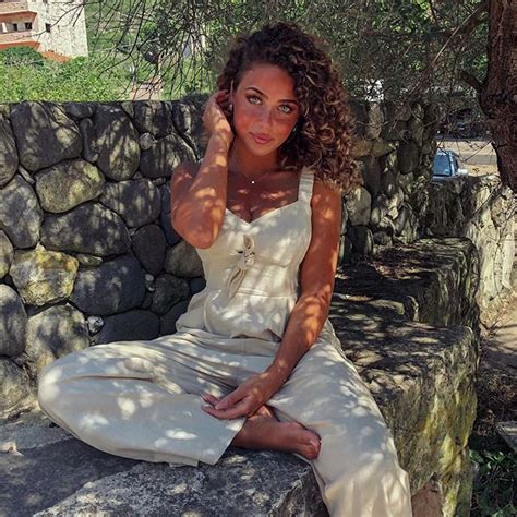 Hot Sexy Emelie Battah Bikini Pics