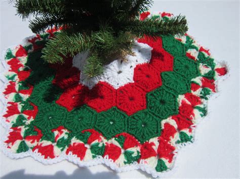 Crochet Mini Christmas Tree Skirt