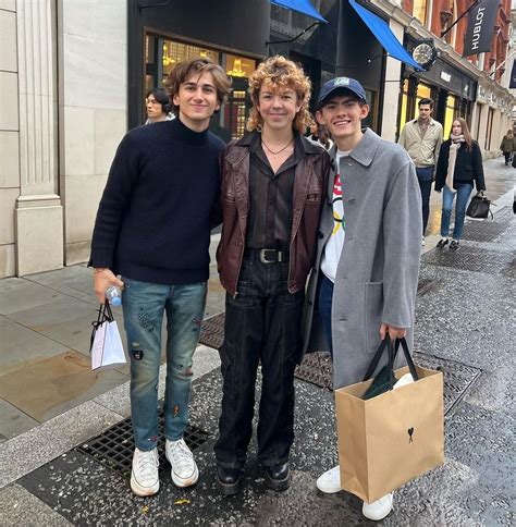 Daily Joe Locke On Twitter Joe And Bash With A Fan In London Today