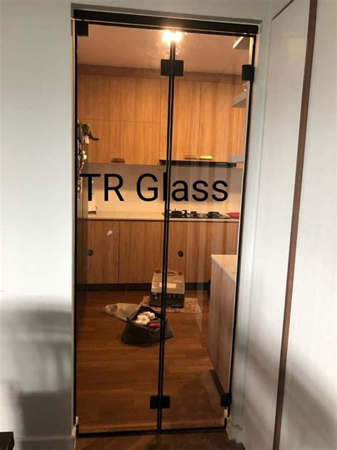 Tempered Glass Frameless Bi Fold Door Home Services Others On Carousell
