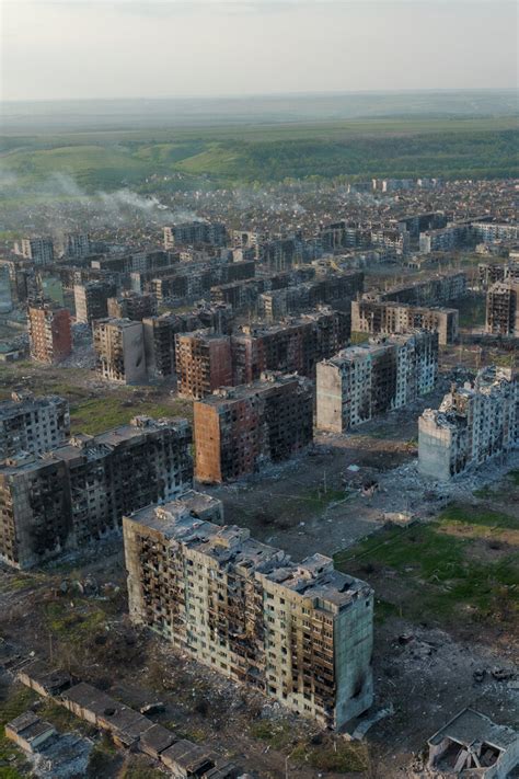 With Bakhmut In Ruins Ukraine Shifts Focus To Citys Outskirts The New York Times