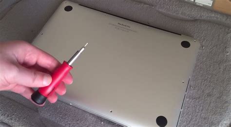 How To Clean A Retina MacBook Pro