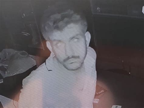 Teenshed Broke Into The Shop Cctv Recorded Theft पेंट शॉप से 30 हजार