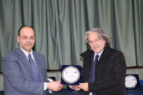 Airola Scuola Vanvitelli Consegnata Attrezzatura Tecnologica