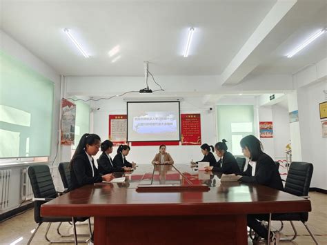 【工作落实年】市侨联主席胡宗瑜到西山社区宣讲第十一次全国归侨侨眷代表大会精神习近平