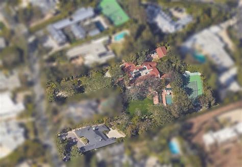 Mackenzie Scott Was Awarded A Sprawling Beverly Hills Mansion In Her