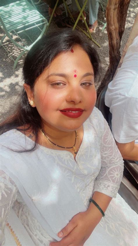 Best Business Woman In Nashik Awardee Dr Mayuri Netaji Thakare