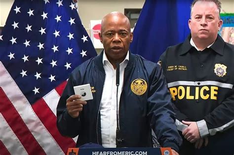 La Polizia Di New York Regala Airtag Ai Cittadini Per Impedire I Furti