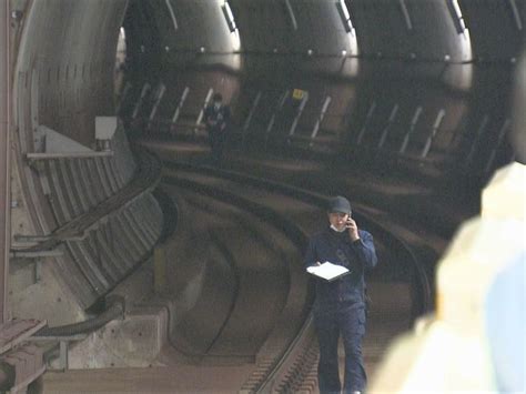 線路を歩きはねられたか…地下鉄駅間の線路上に倒れた20代位の男性 その場で死亡確認 一時運転見合わせ 東海テレビnews