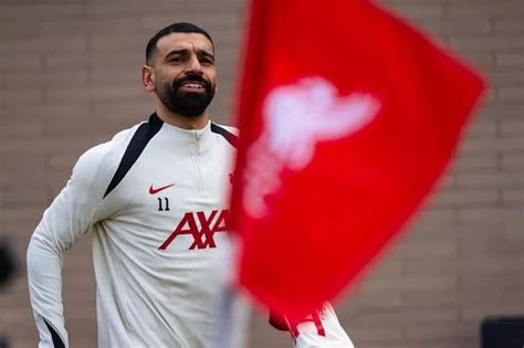 Mohamed Salah Liverpool Contract Latest Carragher Drops Update Agent