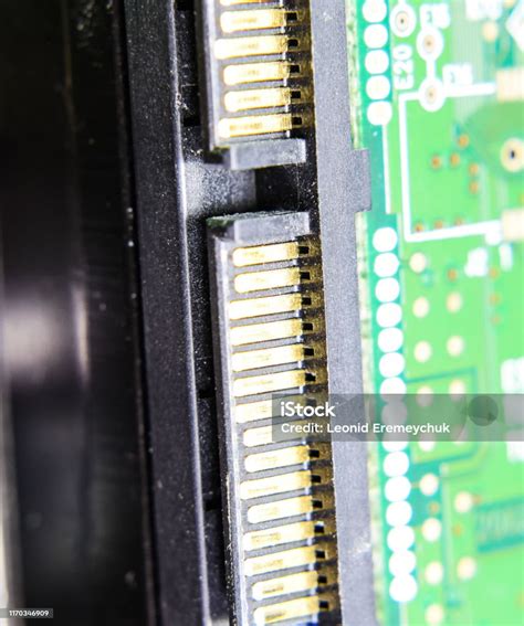 사타 하드 드라이브 커넥터 전기 구성 요소전자 보드 컴퓨터 장비의 전자 제품 Cpu에 대한 스톡 사진 및 기타 이미지 Cpu 개념 공학 Istock