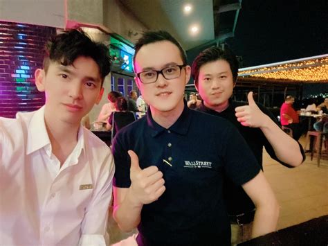 Vincent Nee 倪益江 今晚的喝酒交流，太有意义了。。。 接下来，一定要做大做强。 做强做大，