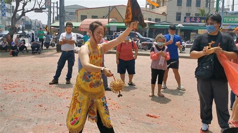 紫玄宮辣女乩身太子爺 降駕操五寶丟糖果真感性 20220917 紫玄宮辣女乩身太子爺 降駕操五寶丟糖果真感性 20220917
