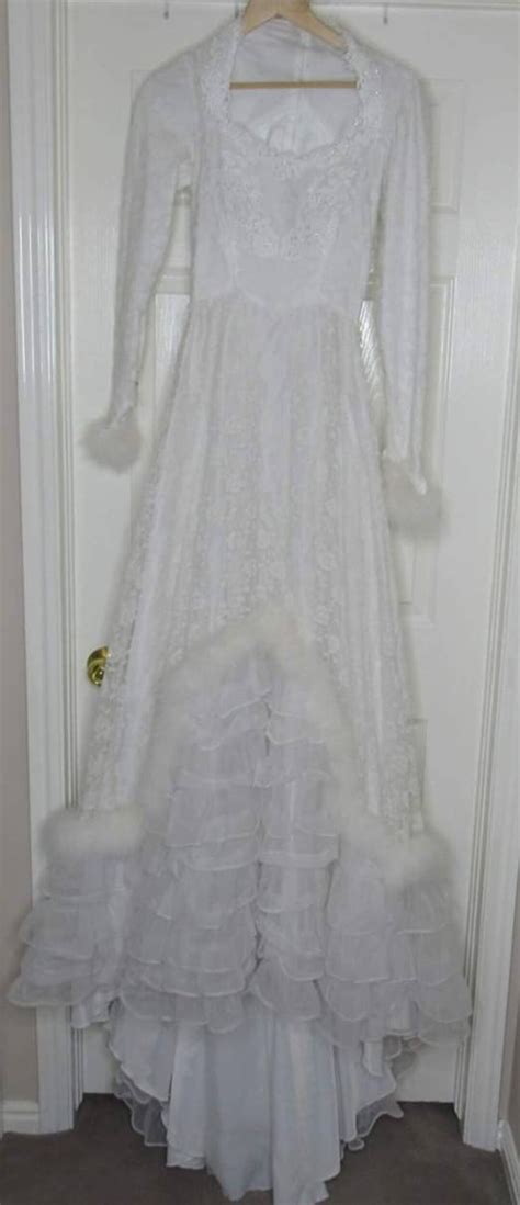 Vestido de novia victoriano vintage de encaje y plumón Etsy España
