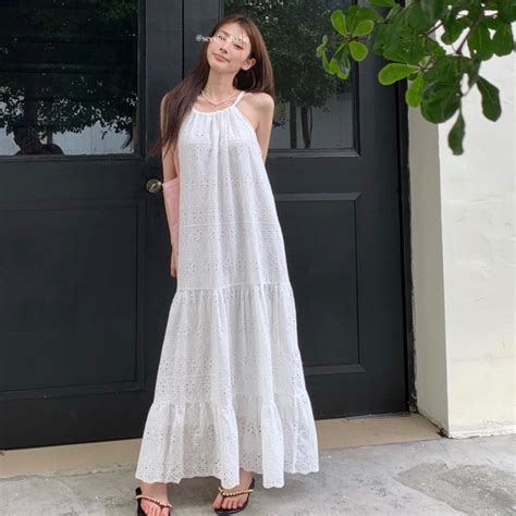 여름신상썸머원피스휴양지원피스 홀터넥 펀칭 자수 민소매 끈나시 A라인 플레어 화이트 롱원피스 맥시롱원피스 캉캉원피스 바캉스룩 비치 휴양지룩 호캉스 호텔 리조트룩 방콕