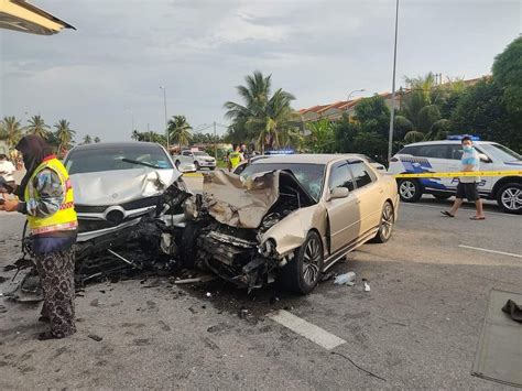 Dua Beradik Perempuan Maut Kereta Bertembung Di Tanjong Karang