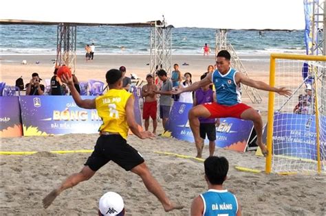 National Beach Handball Draws 100 Players For Trophies