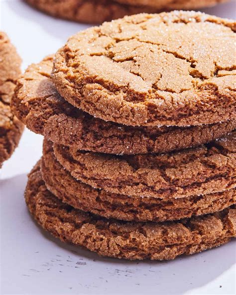 Soft And Chewy Molasses Cookies Recipe Easy Homemade Holiday Cookies