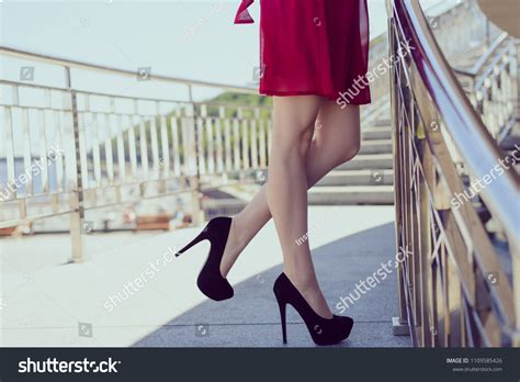 Side Profile Half Turned Photo Portrait Stock Photo 1109585426 Shutterstock