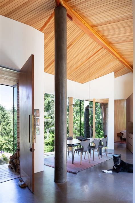 Campos Studio Completes Angular Black House In Canadian Rainforest
