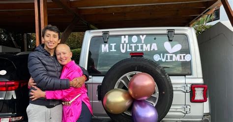 Egan Bernal celebra la última quimioterapia de su mamá Infobae