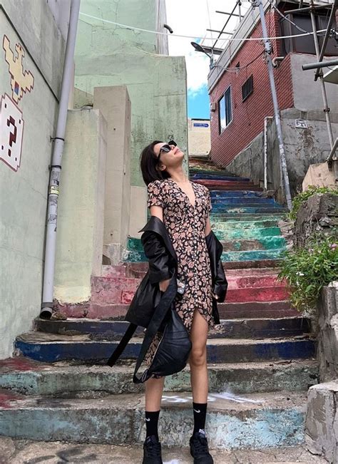 소녀시대 수영 총을 든 카우보이 걸 매력적인 프렌치 웨스턴 스타일 패션엔