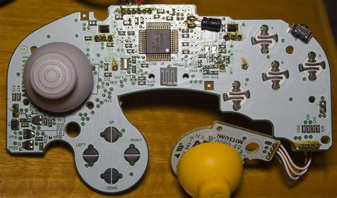 Taking Apart A 15 Year Old RC Car And Re Building With AVR NRF H