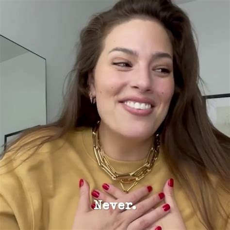 Galerie Plus Size Kráska Ashley Grahamová Nahá Hrdě Odhalila I