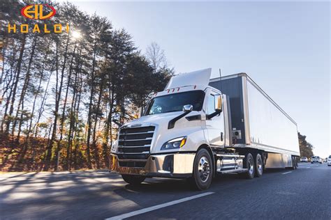 Freightliner Cascadia Hiệu quả Tiết kiệm An toàn