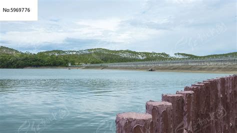 广西北海星岛湖风光栅栏和堤坝高清图片下载 红动中国