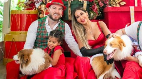 Marido De Maíra Cardi Causa Polêmica Ao Tomar Banho Com Enteada De 5 Anos