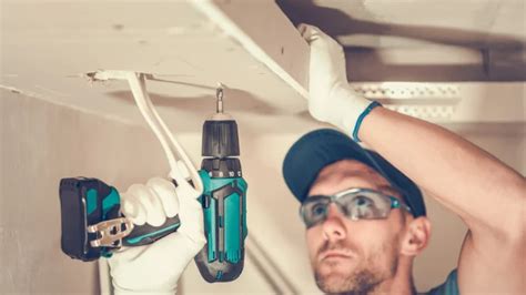 Hand And Power Tool Safety How To Avoid Injuries At Work