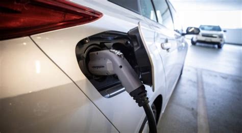 Япон Toyota Mitsubishi зэрэг 20 компани хамтран автомашины батарейг дахин боловсруулах