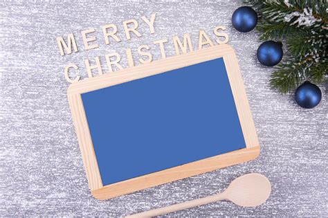 보드는 Copyspace에 대 한입니다 크리스마스 그리고 새 해입니다 배경 빛 회색 최고 볼 수 있습니다 건강한 생활방식에 대한 스톡 사진 및 기타 이미지 Istock