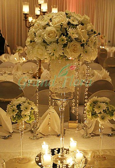 Lassana Flora Long Table Decoration