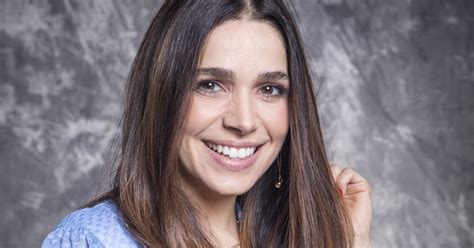 Na Novela Salve Se Quem Puder Micaela Sabrina Petraglia é Alvo De