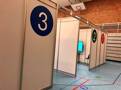 Fotos So läuft der Start im Impfenzentrum Neuss