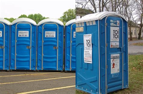 Eish Wena Man Tips Over Portable Toilet With Girl Inside Video