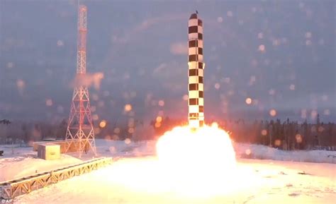 Putin Russia Has Nuclear Invulnerable To Interception Daily Mail