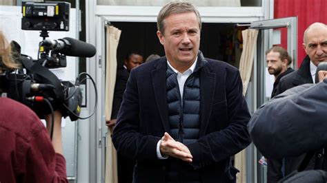 Nicolas Dupont Aignan en difficulté pour les législatives
