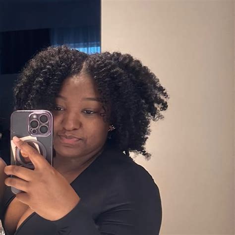 Linnae Kaylonlinnae • Threads Say More